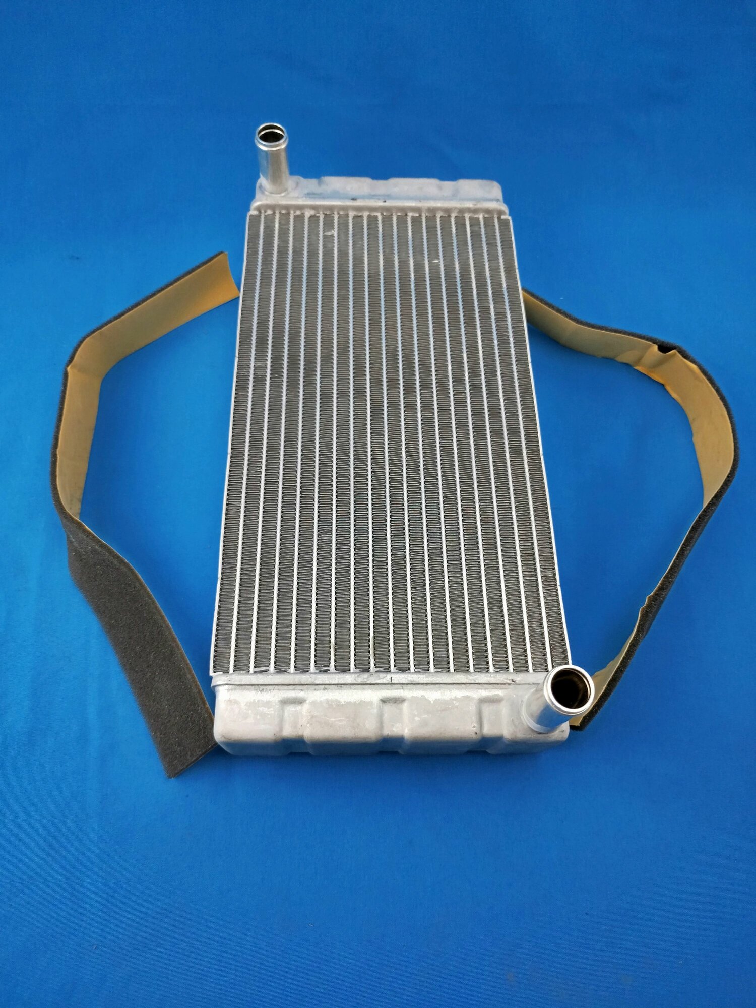 Радиатор отопления "прамо" для а/м МАЗ 4370, 64221