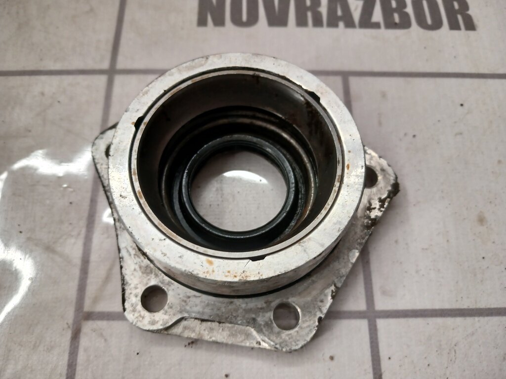 Фланец Chevrolet Lacetti 04-13