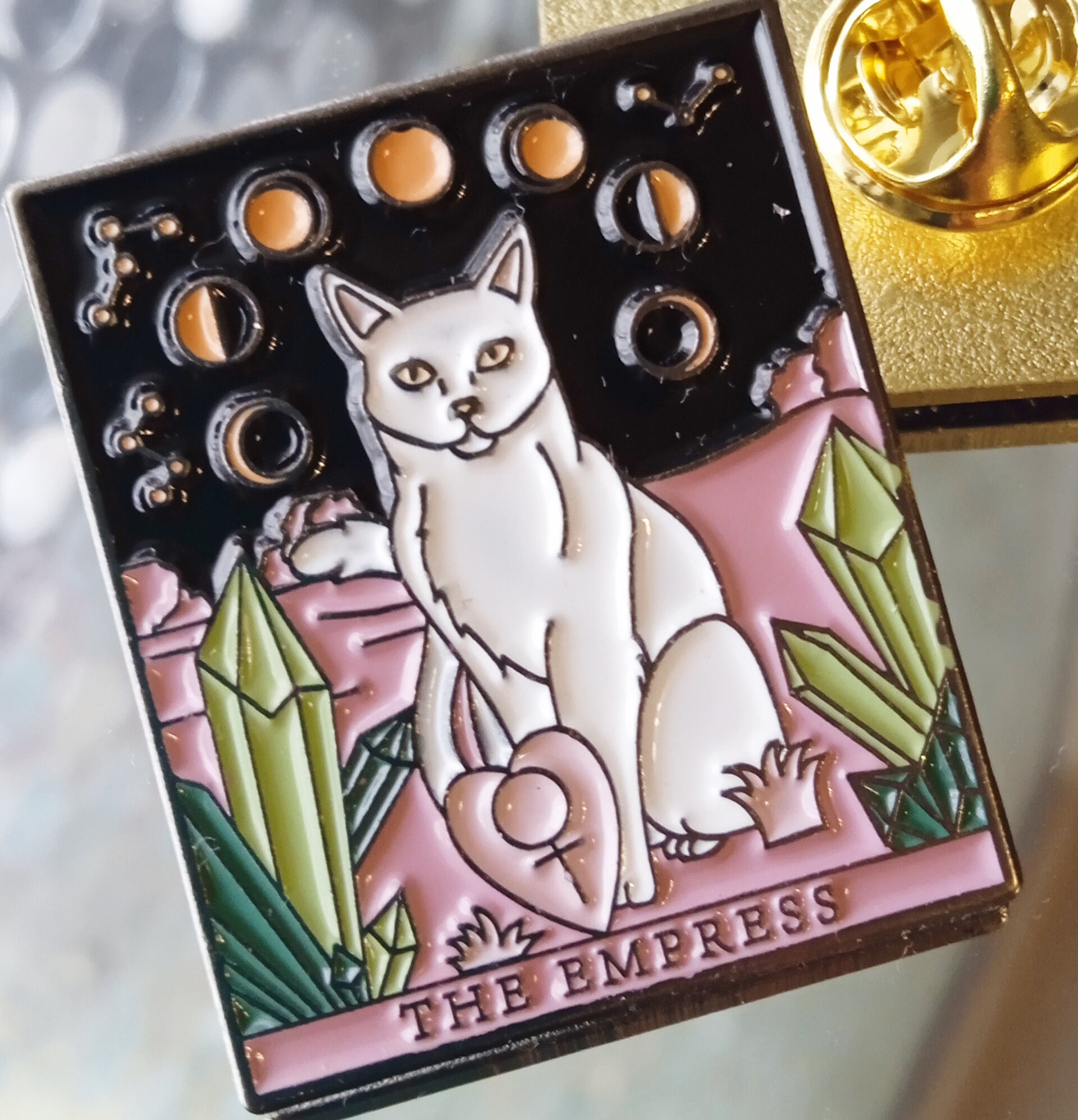 Брошь, эмаль