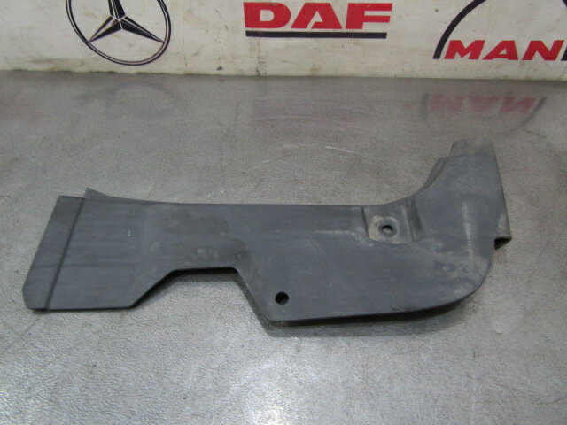 Накладка стойки лобового стекла правая нижняя Volvo FH, FM