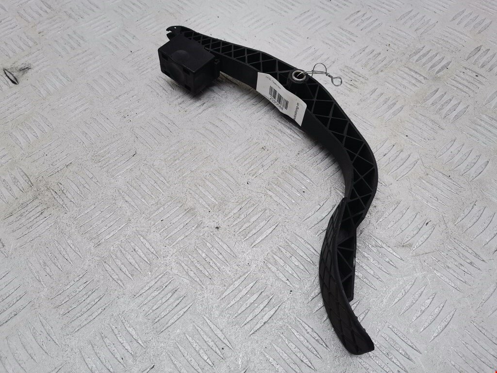 Педаль газа Volkswagen Golf 4 1J1721511C арт. 2090688