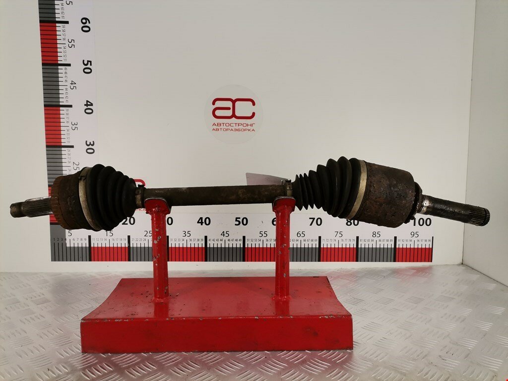Полуось задняя правая (приводной вал шрус) Land Rover Range Rover 3 TOB500310 арт. 1445386