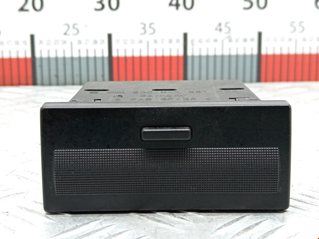 Бардачок (вещевой ящик) Audi A4 B5 8D0941561 арт. 1856692