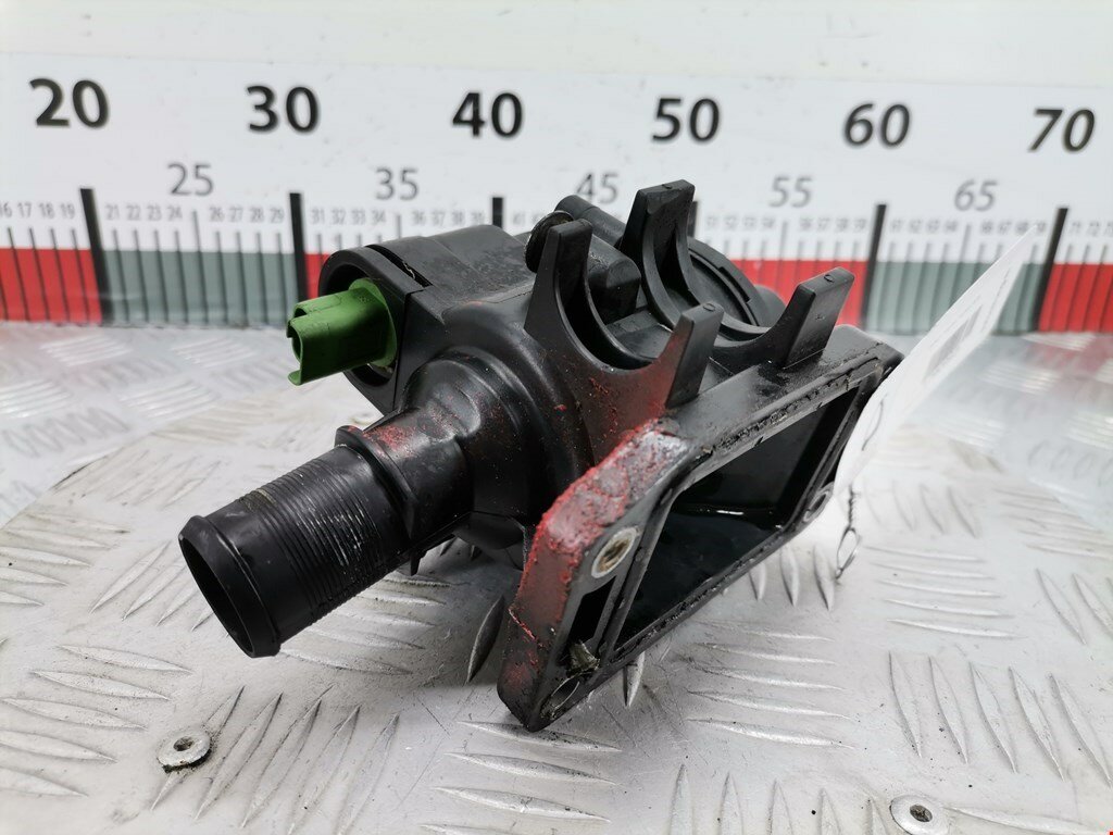 Корпус термостата Citroen C3 1 1633908 арт. 1790993