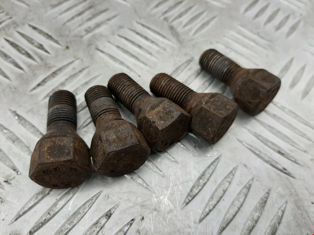 Болт колесный Alfa Romeo 156 (932) 60658212 арт. 830306