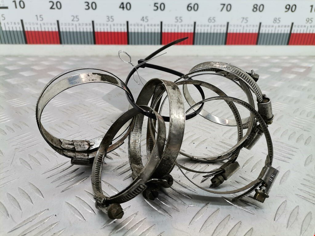 Хомут металлический Ford Fiesta 5 11617798304 арт. 1767825