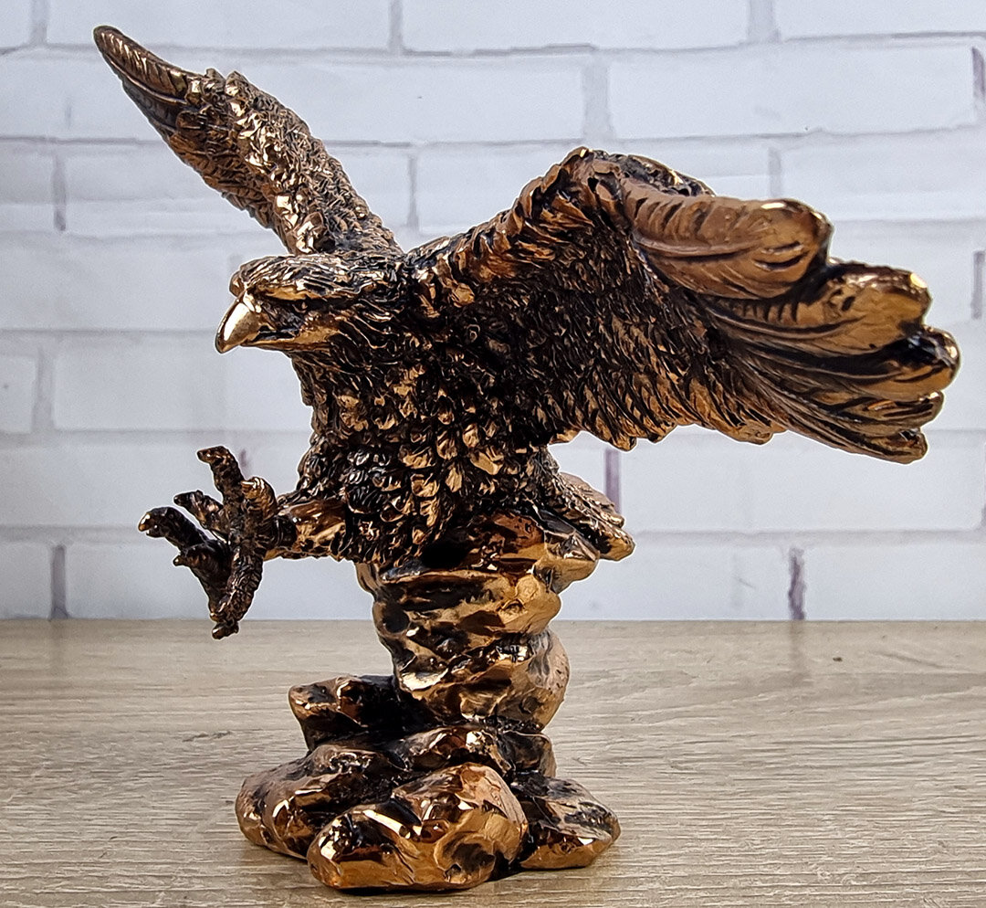 Статуэтка Атакующий Орёл, 20х14х5 см, иск. камень, бронзовое покрытие.
