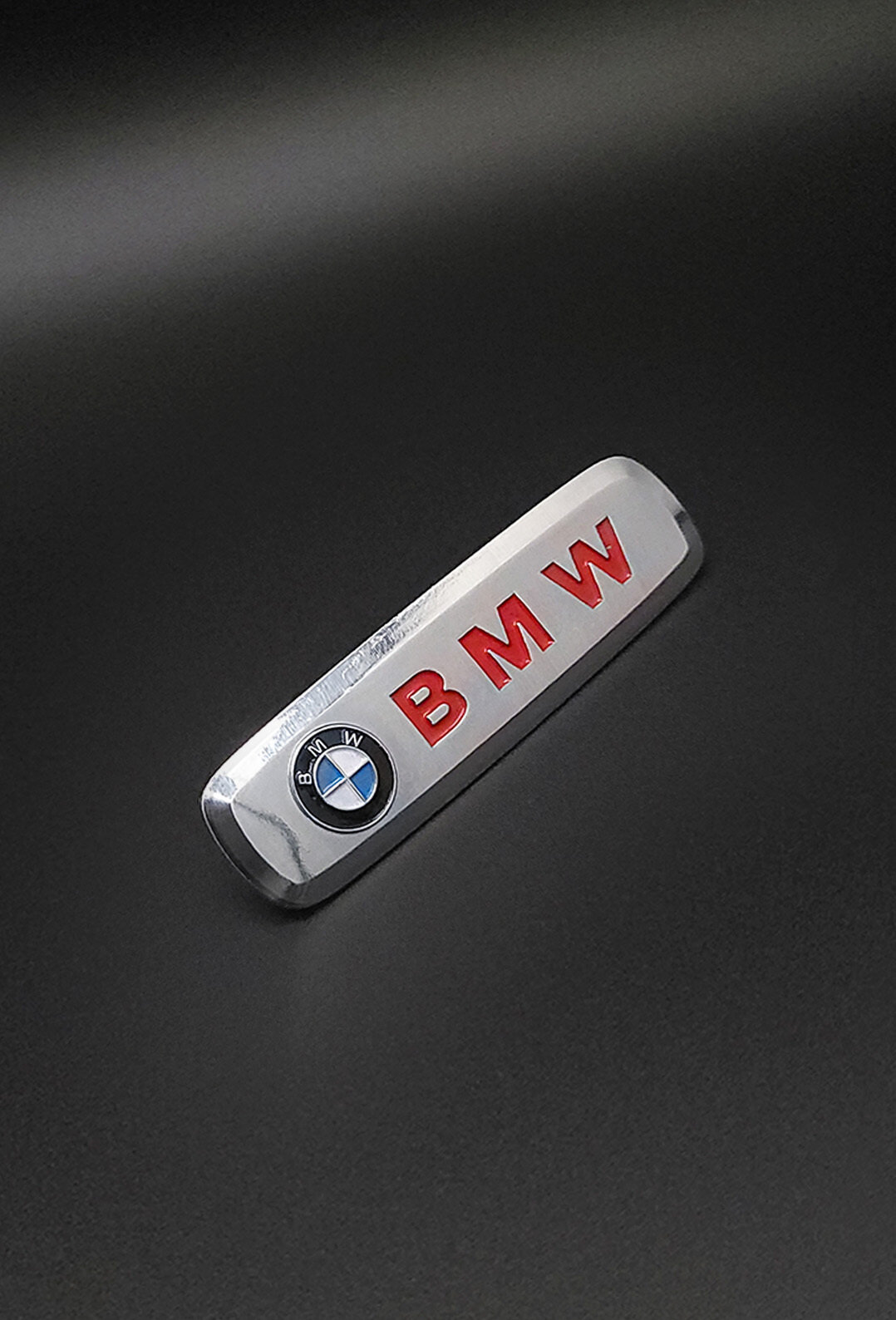 Шильдик (логотип) BMW металлический для автоковриков