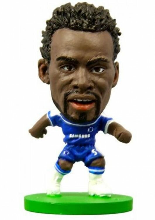 Фигурка футболиста Soccerstarz Майкл Эссьен Челси Michael Essien Chelsea Home Kit Series 1 73297