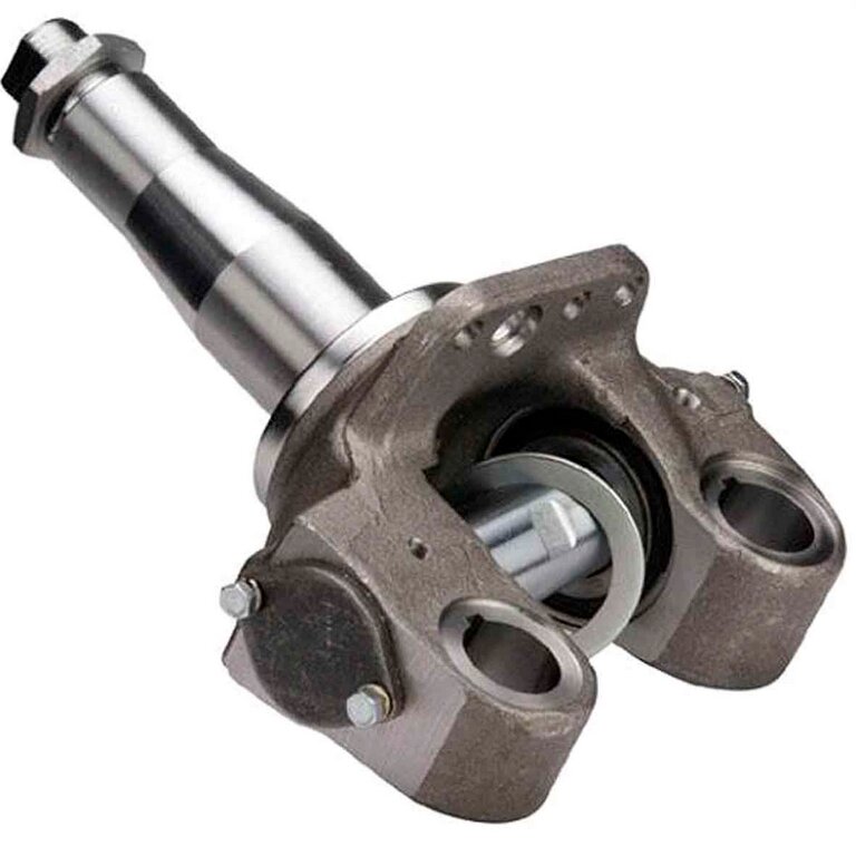 Кулак поворотный левый КамАЗ в сборе со шкворнем