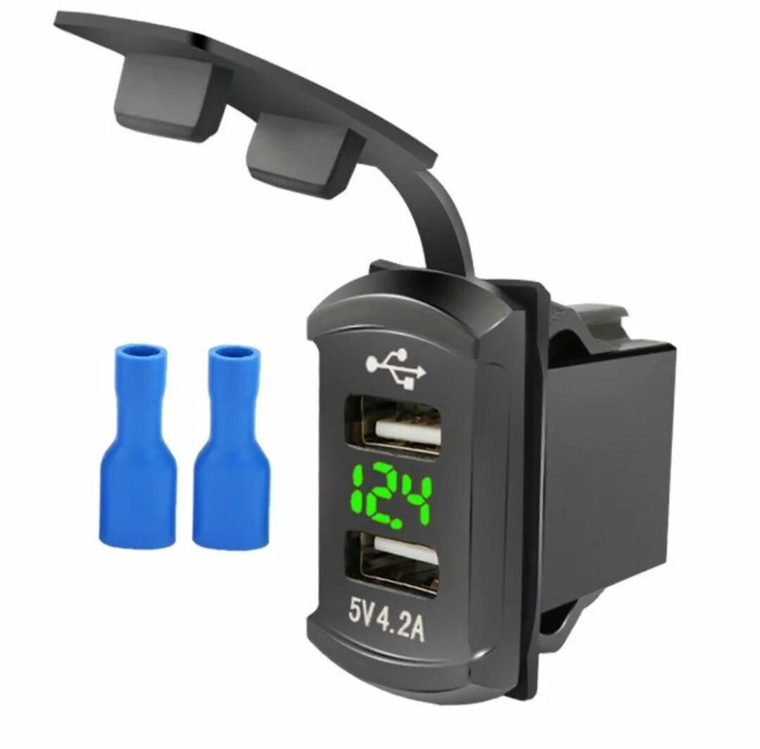 Разъем USB в авто (врезной)+вольтметр 12v-24v 2-USB (прямоугольный) 4.2А (2.1А+2.1А) 2USB врезная розетка квадратная зеленая в машину.