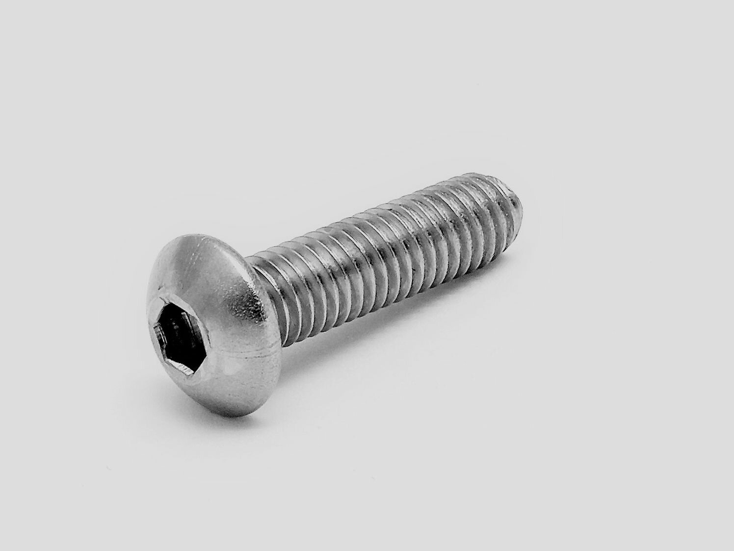 Винт с полукругл. гол. и вн. шестигр. М5 х 18 ISO 7380-1, K18 / 10 шт / соберизавод