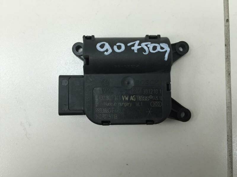 Моторчик заслонки печки Volkswagen Golf 6 5K 2009-2013