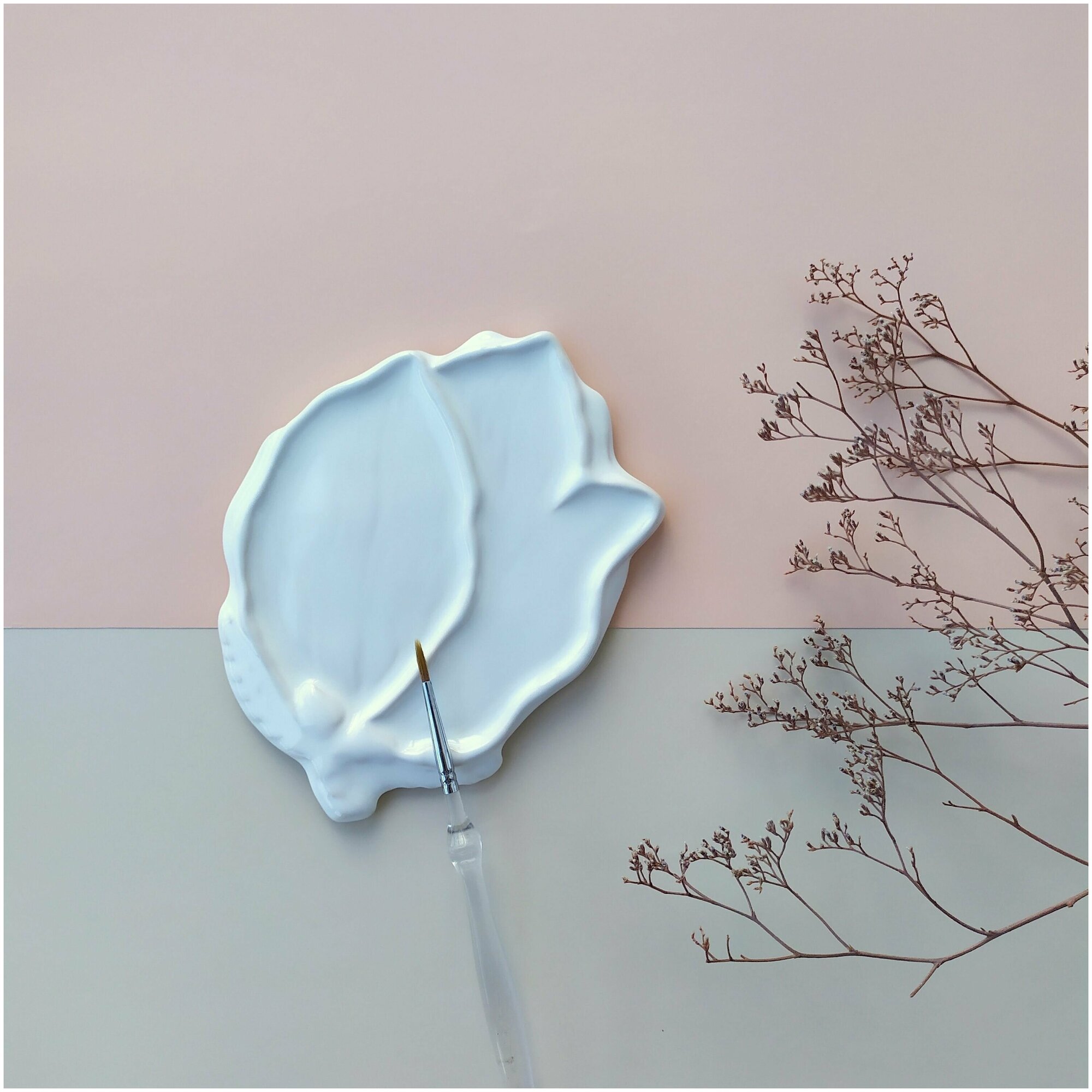 Палитра керамическая для смешивания красок акварели, акрила, гуаши, магнолия, 16 х 12 х 1 см.