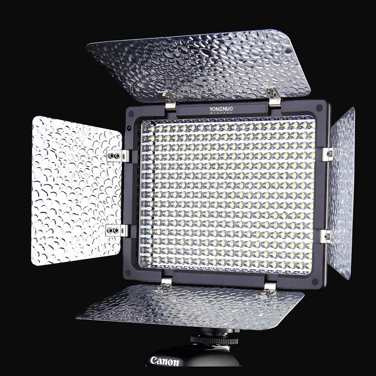 Светодиодный свет Yongnuo YN300 III 3.2-5.5K