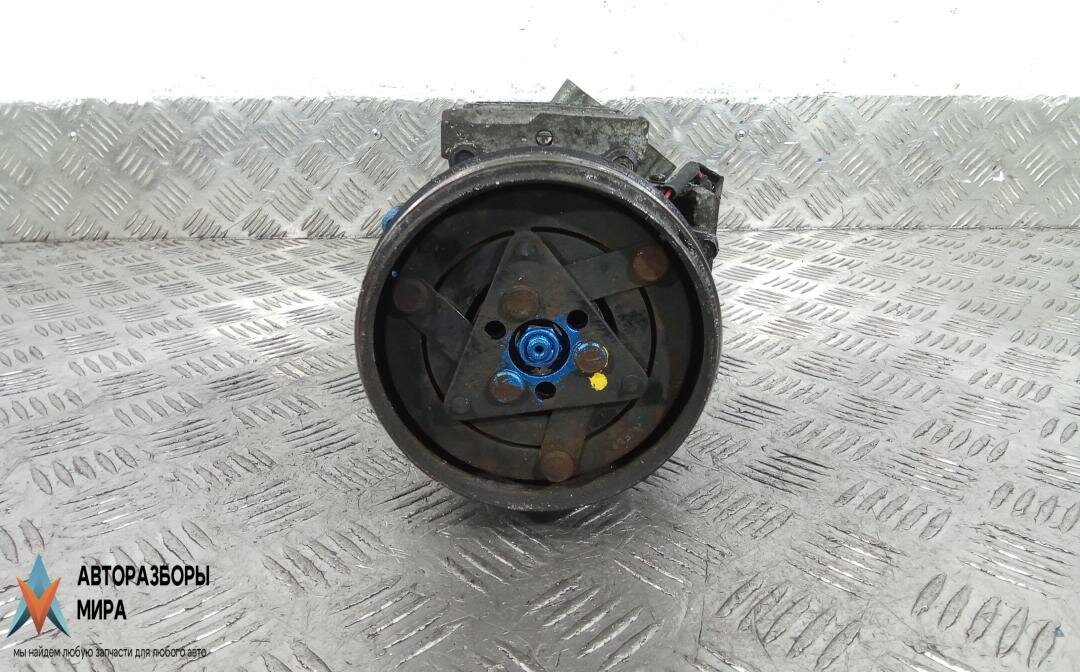 Компрессор кондиционера Nissan Qashqai рест. 2011 926009865R