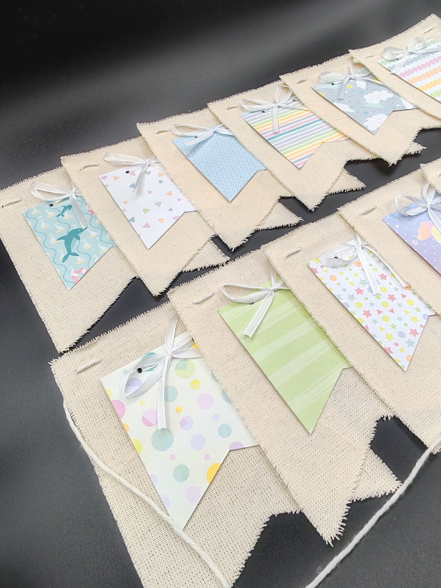 "Растяжка Бэби Бук" - яркая гирлянда из ткани для детской комнаты и фотосессии