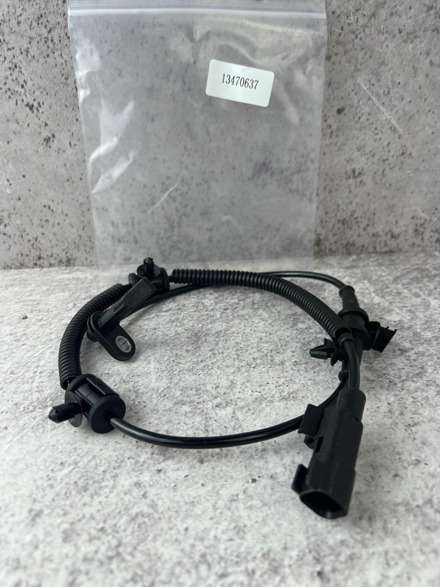 Датчик ABS 13470637 для автомобилей Chevrolet Cruze/Orlando/Opel Astra J переднего колеса