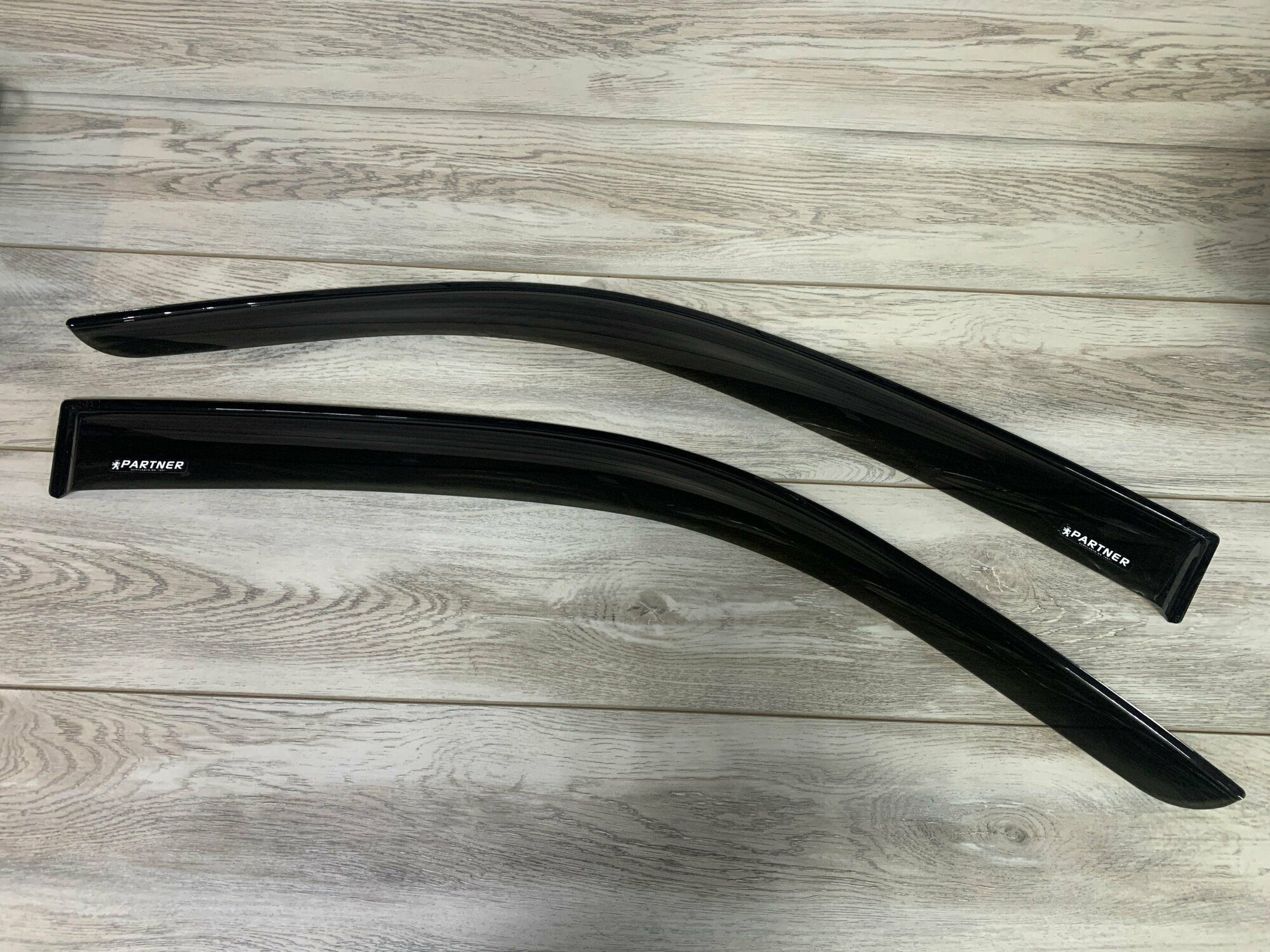 Дефлекторы (ветровики) окон на Renault Kangoo 1997-2008 (Рено)