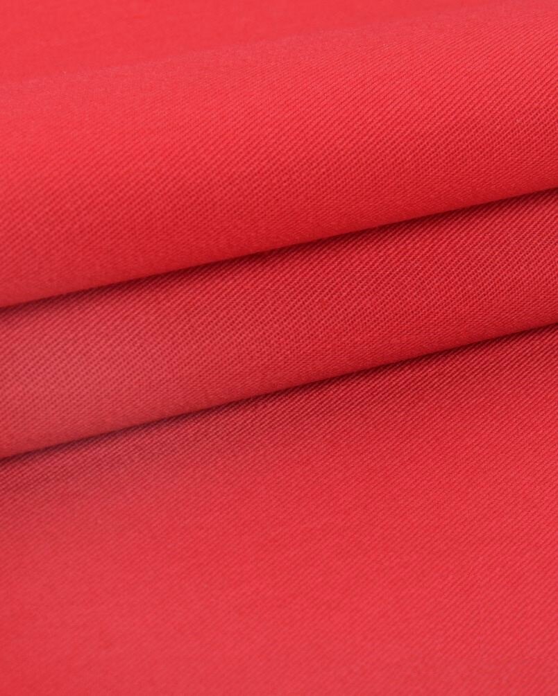 Ткань саржа 100% хлопок. Плотность 260 гр/м2. Цвет красный. Готовый отрез 3*1,5м