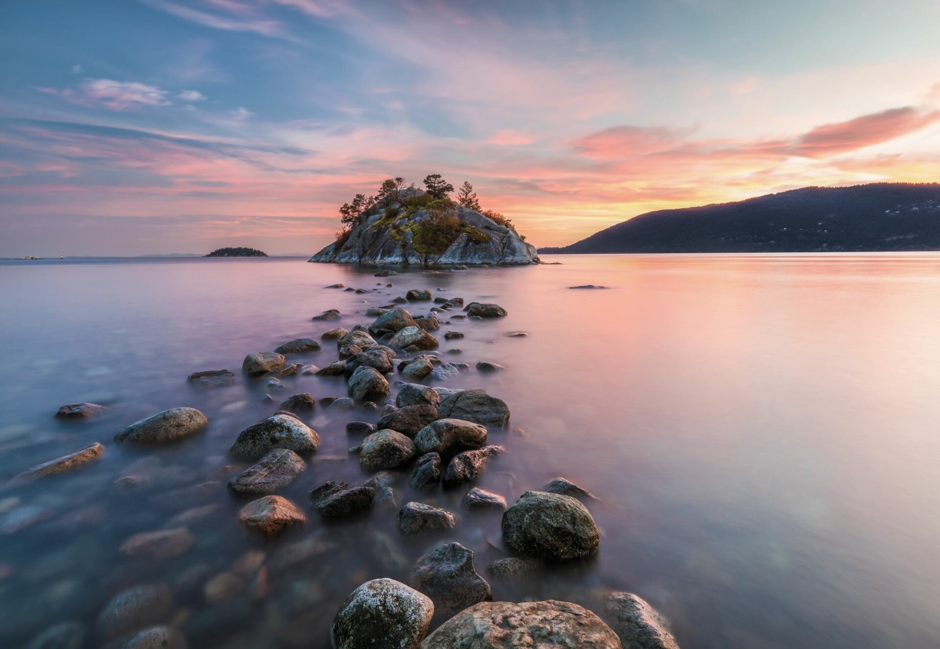 Фотообои бумажные KOMAR по лицензии NATIONAL GEOGRAPHIC "Уайтклифф (Whytecliff)" 368х254 см (ШхВ)