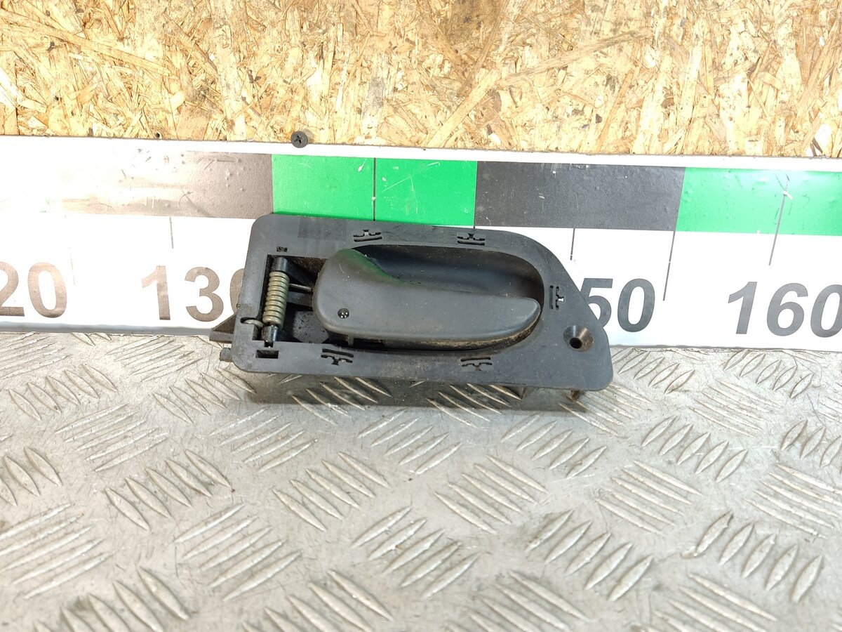 Ручка двери внутренняя передняя левая RENAULT Laguna 1994 1998 7700823286