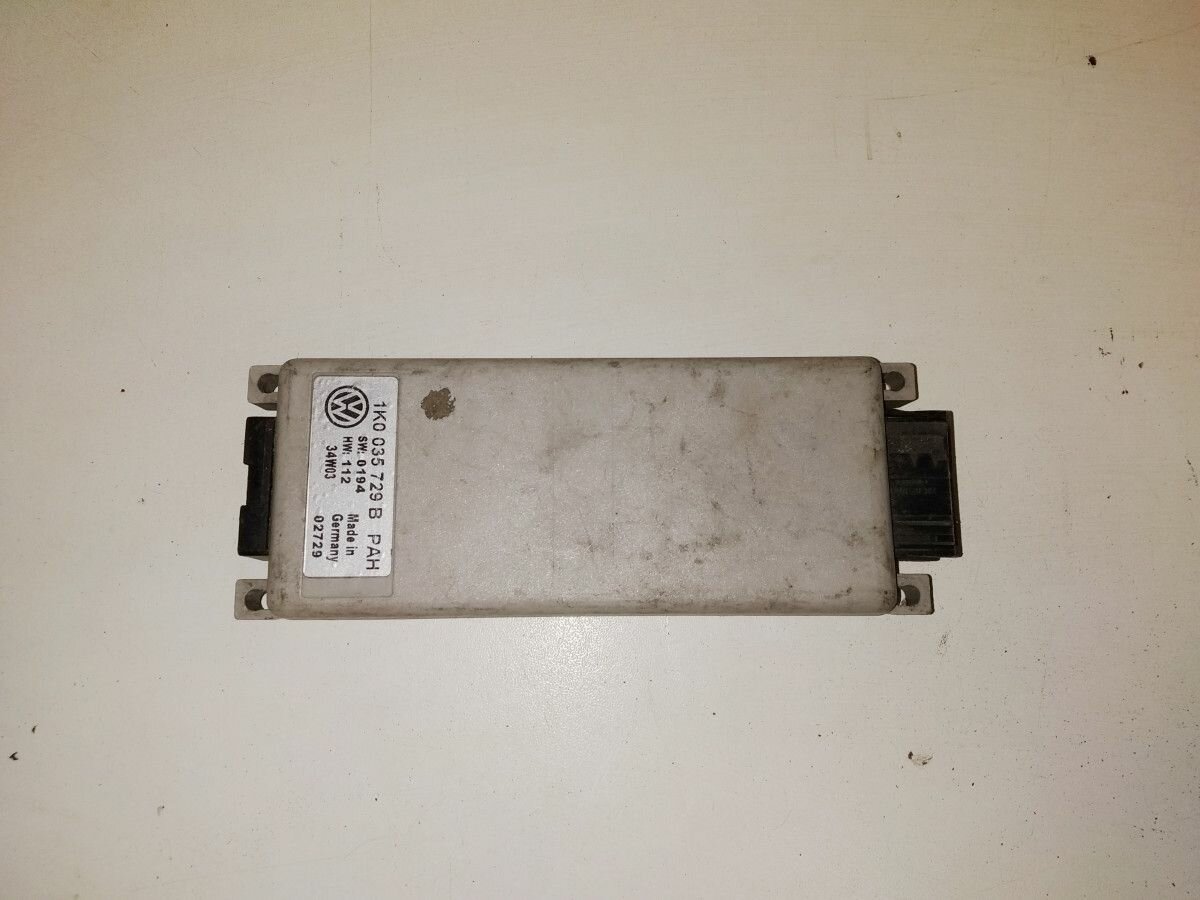 Блок управления интерфейсом Volkswagen Touran