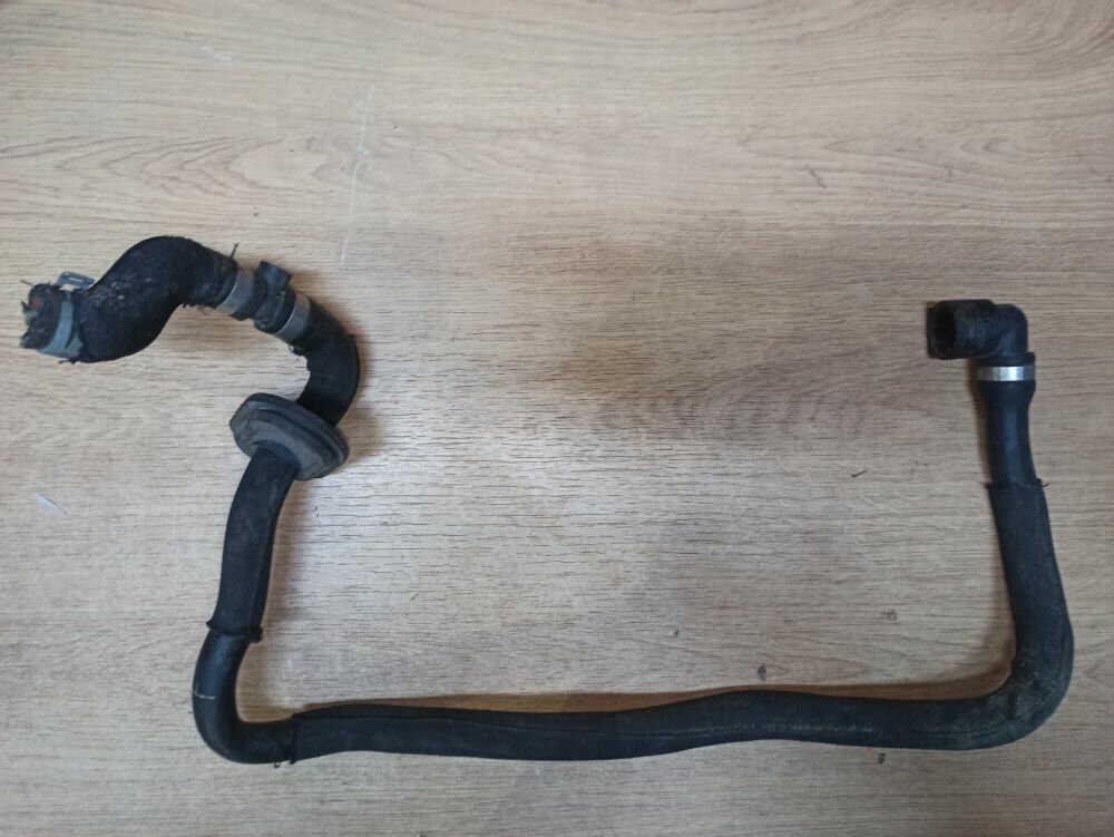 Патрубок сиcтемы охлаждения Audi A6 4F1819350AA 4F1819350AA