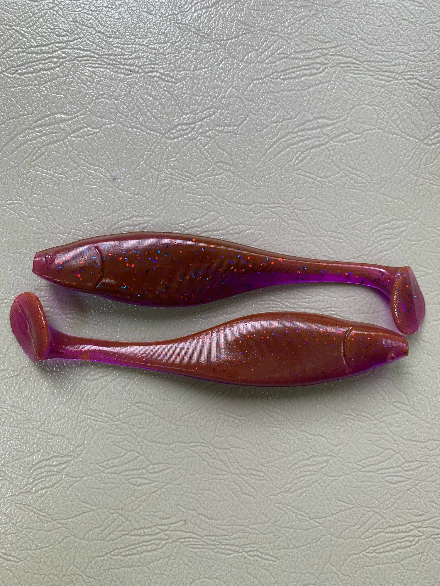 Мягкая силиконовая приманка пузатая рыбка (Zander Shad) 160мм.2шт. Pink Lox.