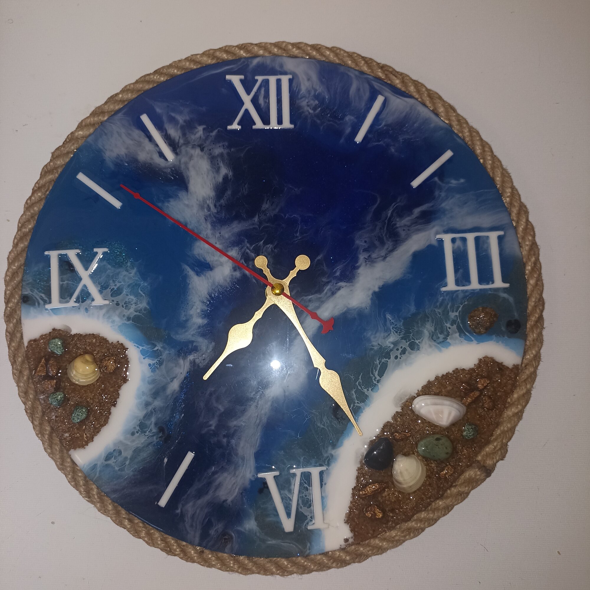 Часы настенные из эпоксидной смолы. Море