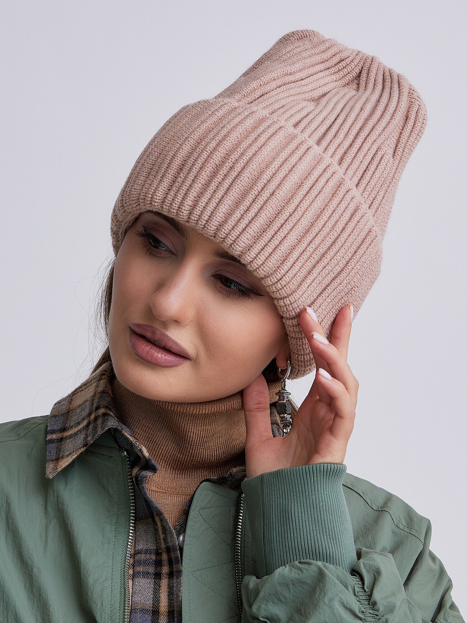 Шапка-бини для женщин