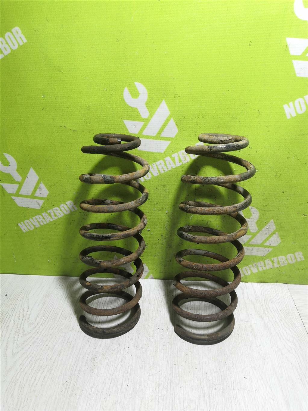 Пружина задняя Chery Amulet (A15) 2006 >
