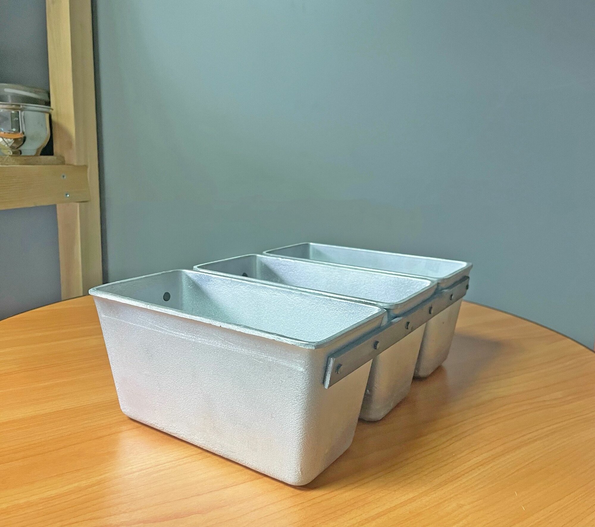 Форма для выпечки хлеба прямоугольная №10-3 3Л 20,5х10х10,5см 3-х секционная литой алюминий