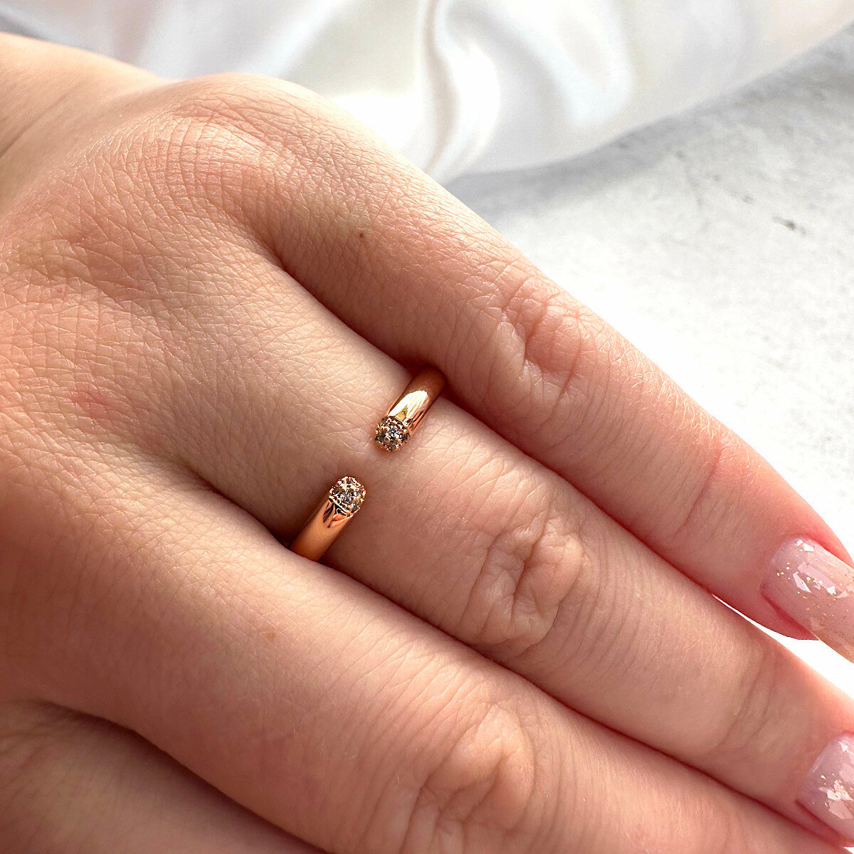 Кольцо, циркон