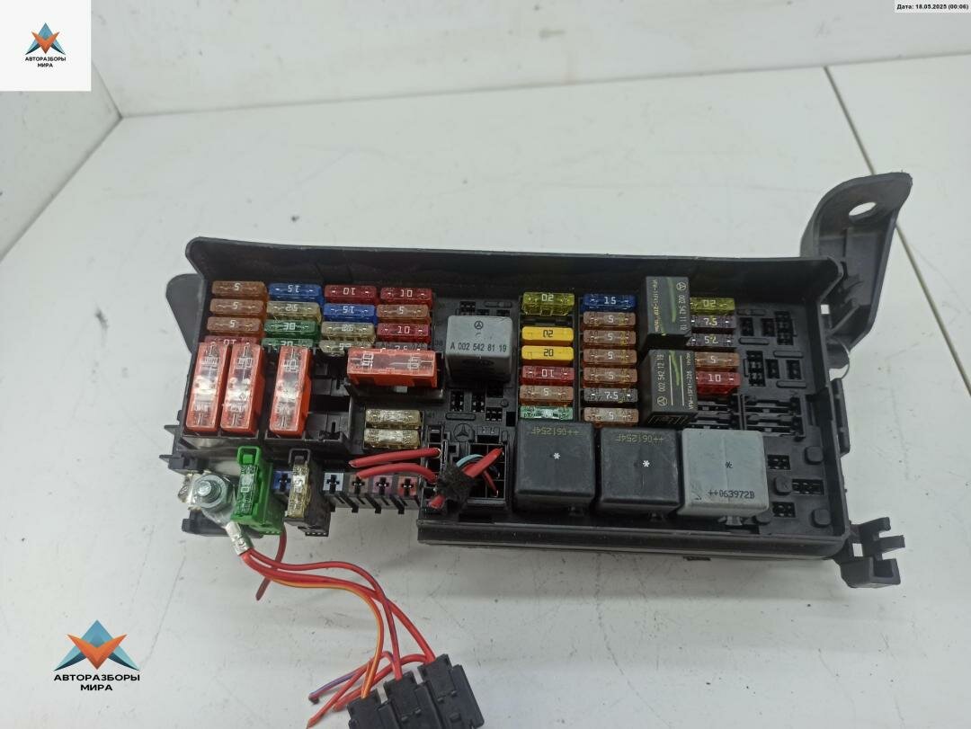 Блок предохранителей Mercedes-Benz M-Class ML W164 2006 1645451740