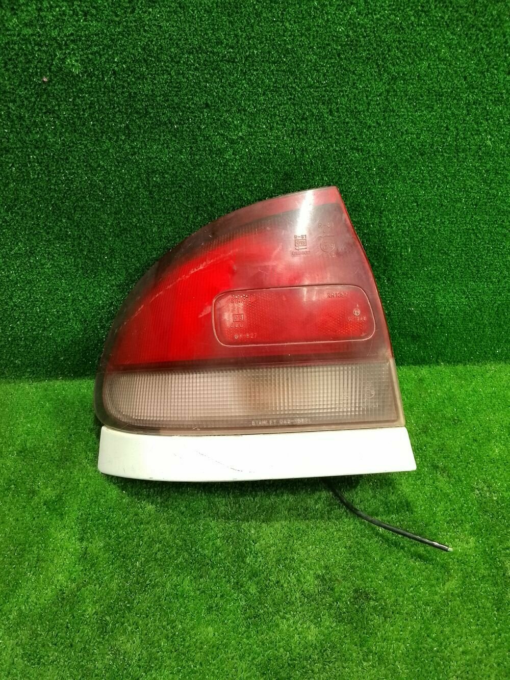 Фонарь задний левый Mazda 626 GE Б/У с пробегом