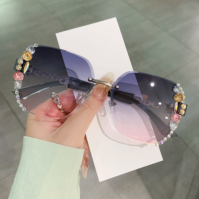 2026 Солнцезащитные очки с бриллиантами для женщин 2025 Новые очки с защитой от УФ для вождения для большого лица, стройнящие очки для круглого лица