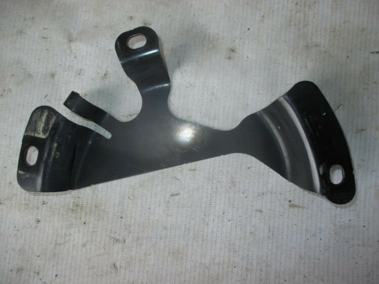 Кронштейн крепления BV619B007AD H201H Форд Фокус 3