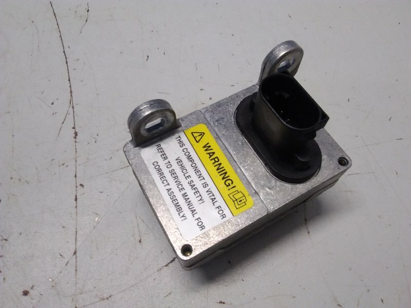 Б/У Мазда 3 БК, Аксела, Axela, Форд Фокус 2005-2008 Датчик ускорения Mazda Mazda3 2002-2009 BK 45109 MAZDA арт. 3M5T14B296AB