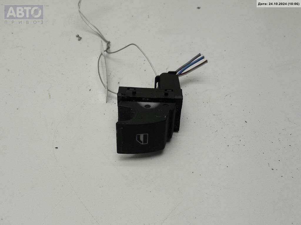 Кнопка стеклоподъемника заднего правого Volkswagen Golf-5 Plus