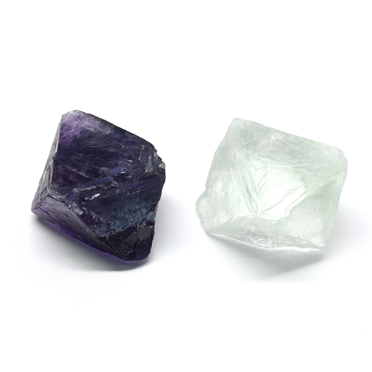 Минерал флюорит "Октаэдр" 29*25*26мм, 15-19г (T) .