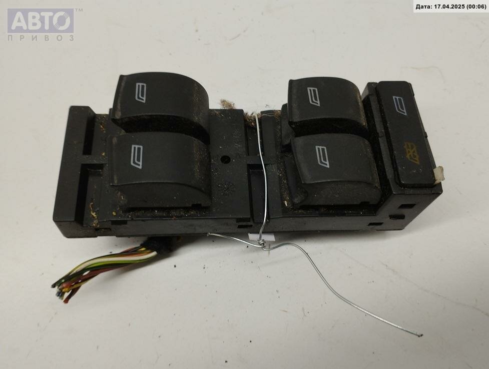 Блок кнопок управления стеклоподъемниками Audi A6 C5 (1997-2005)