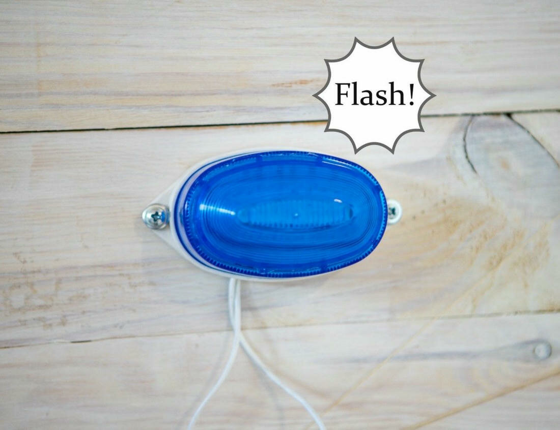 Накладная Строб лампа синяя 10 холодных белых LED, 2W, 80 вспышек/мин, IP65, Торг-Хаус