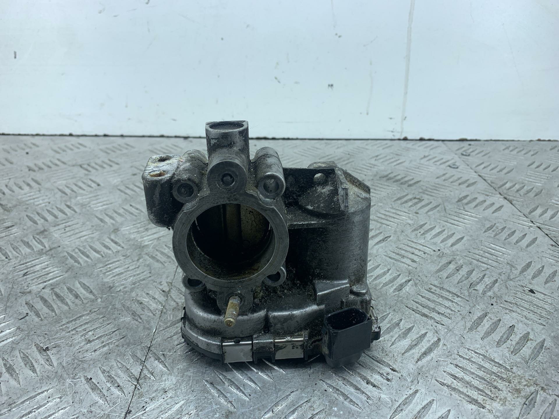 Дроссельная заслонка Opel Corsa C 2001 0280750044