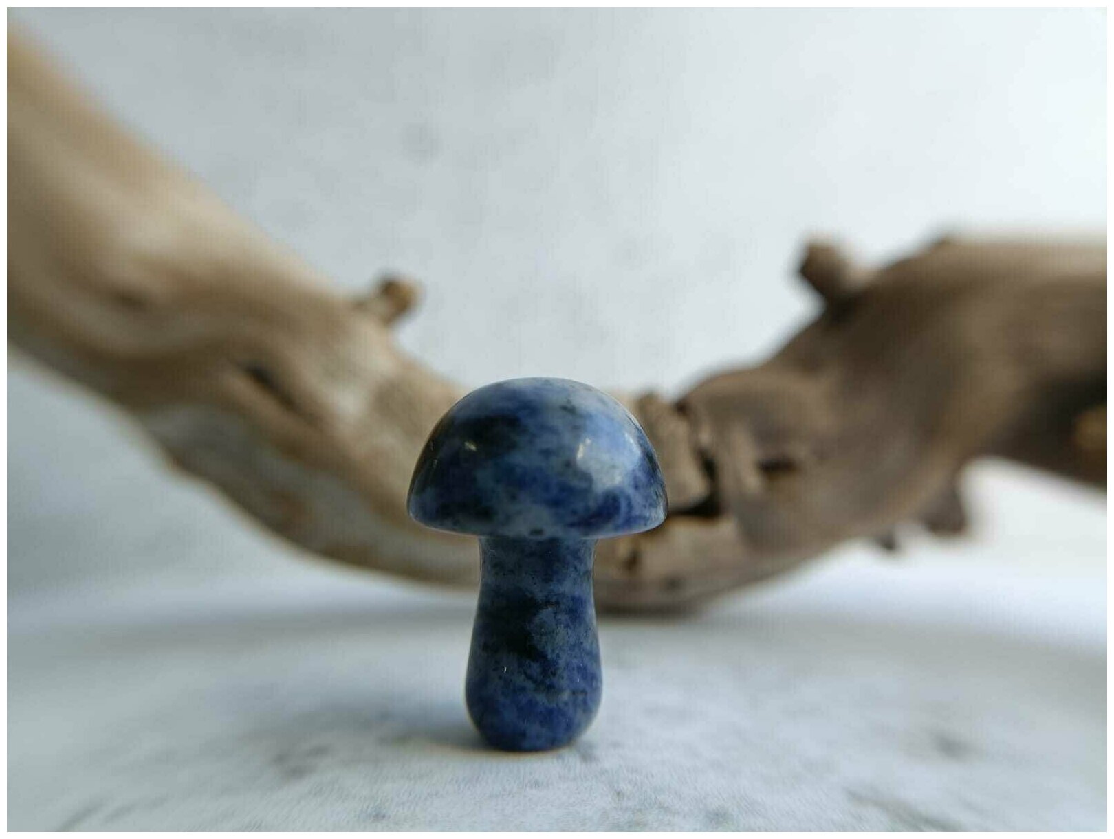 Сувенир-фигурка "Гриб" из натурального камня Лазурит. 15х20 мм
