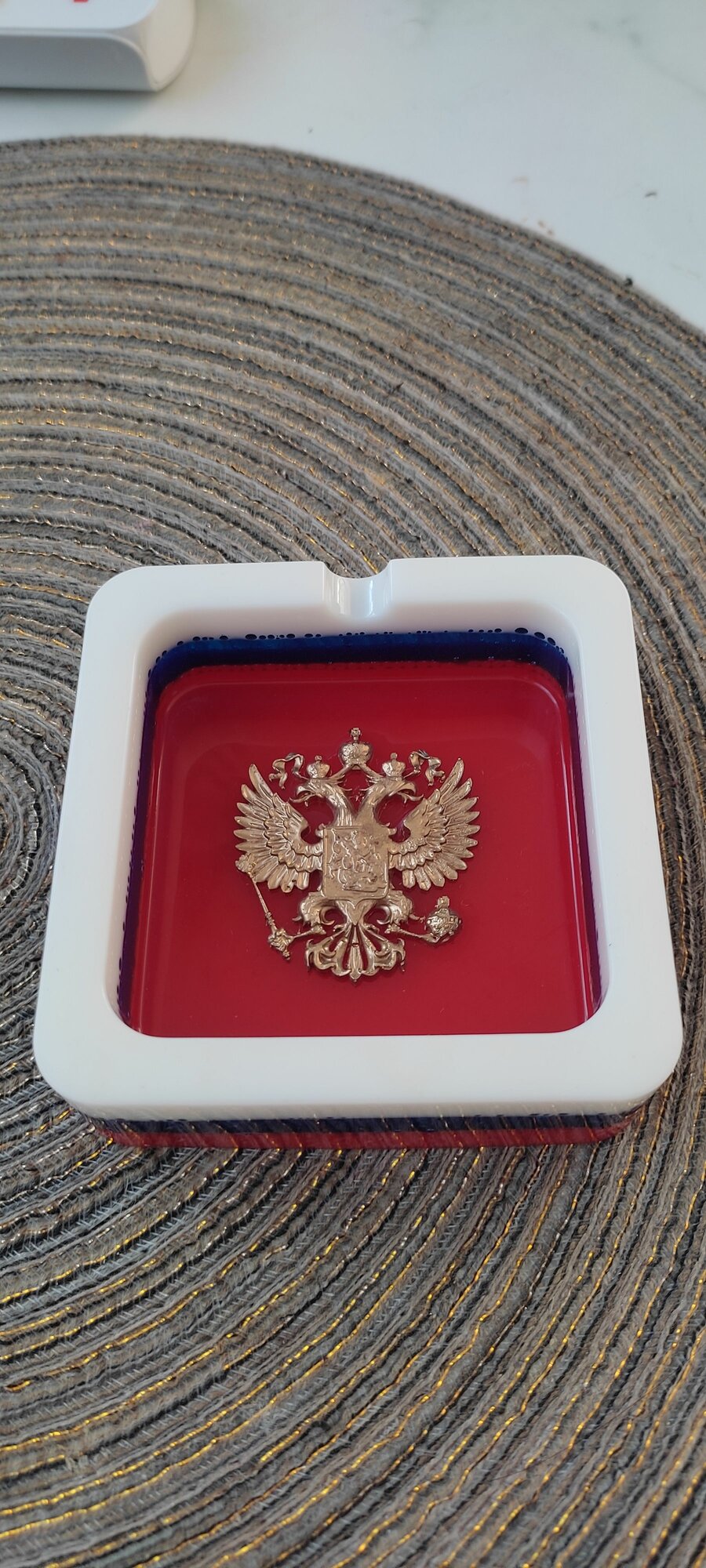 Авторская ручная работа подставка "Орел" под пепел