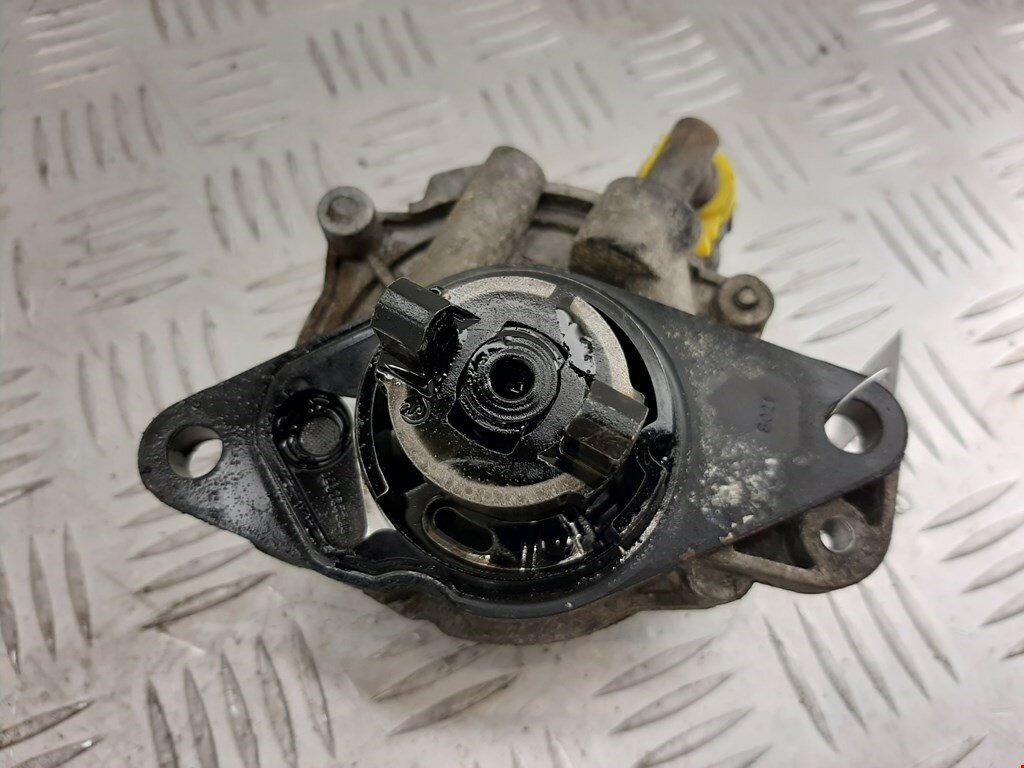 Насос вакуумный Opel Corsa D 55255221 арт. 810197