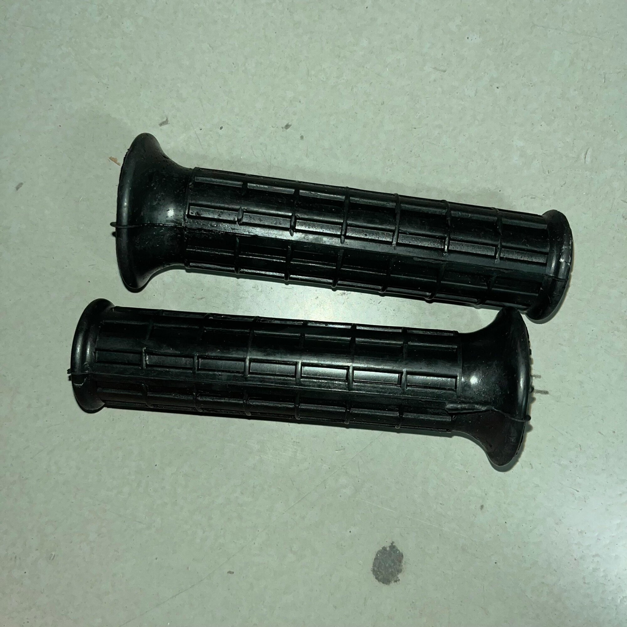 Ручки руля Урал "вафля" (пара)