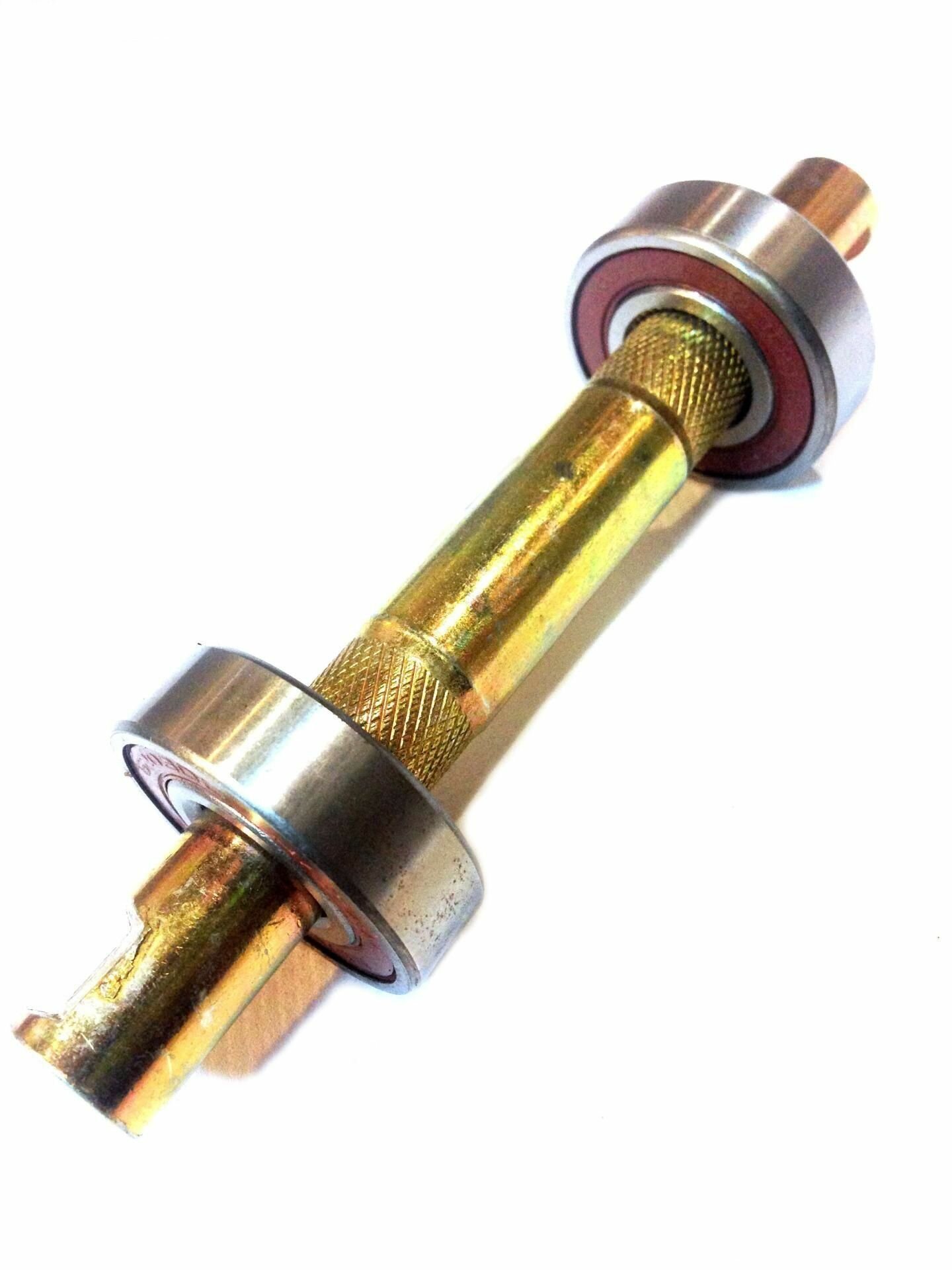 Вал каретки под клин, под стакан 68мм, длина 142мм, промподшипники NSK 16х35х14