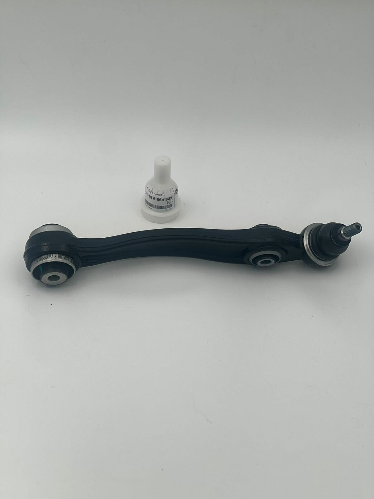 Рычаг поперечный правый 31126864822 F15 F16